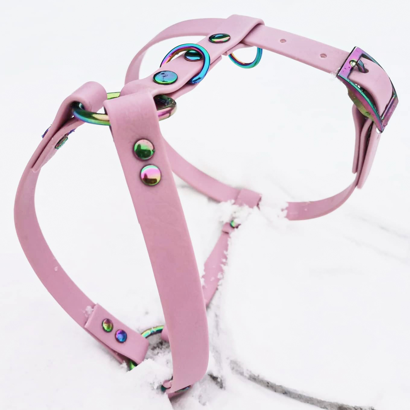 Make a Pink Harness with Rainbow Hardware | Pet Hardware®